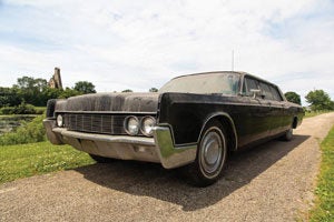 A King’s ransom: Elvis memorabilia still hot - Antique Trader