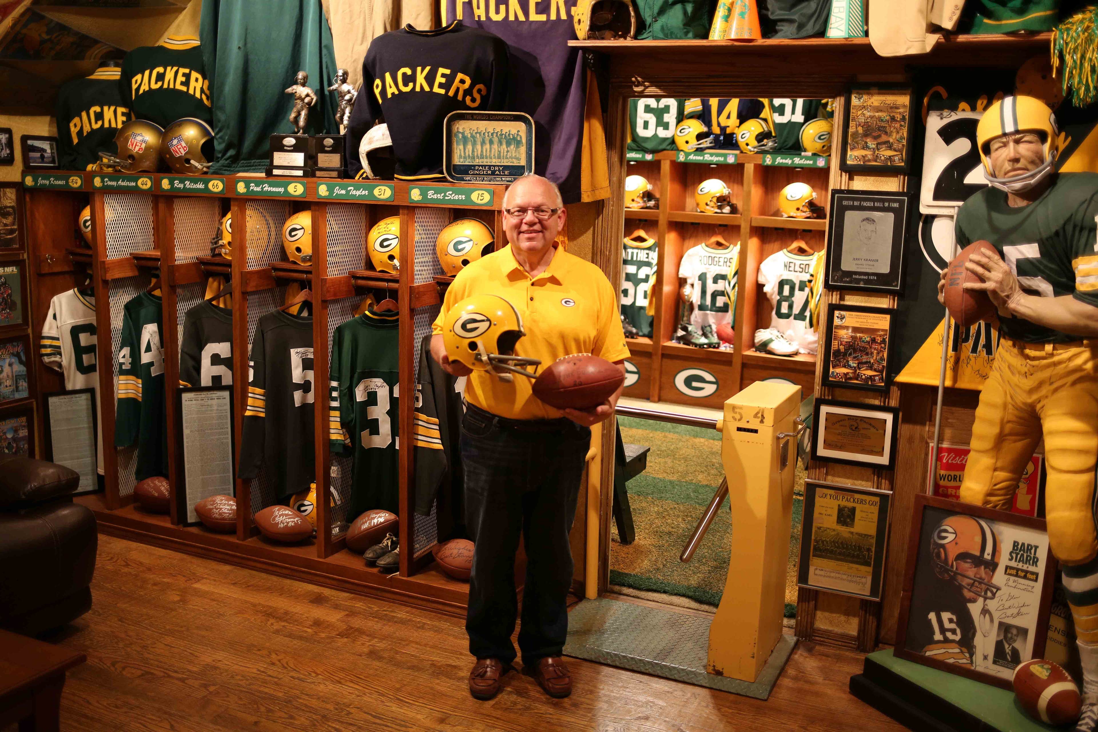 Visit the Ultimate Packers Collection - Antique Trader
