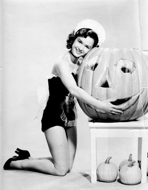 Say cheese(cake): Vintage Halloween Pinups are a Seasonal Scream